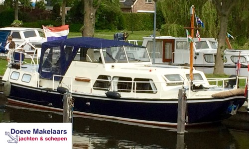 Doerak 950 AC Pavilion -- Doeve Brokers and Valuers Yacht & Ships